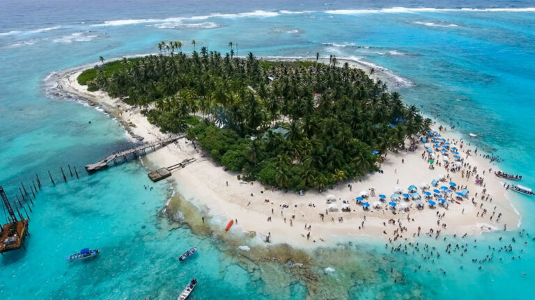 Colombia closes popular Johnny Cay island to tourists amid ...